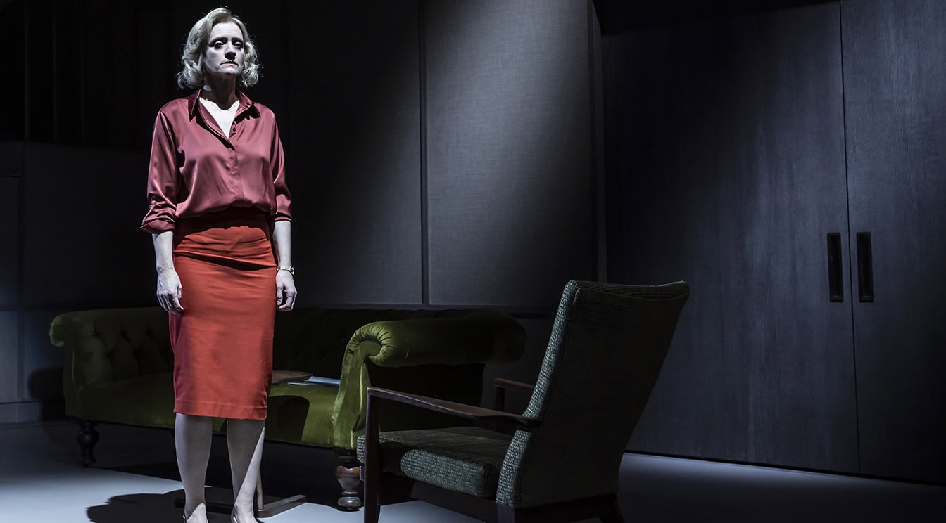 “The Little Foxes” at the Young Vic - Theatre reviews by Edward Lukes